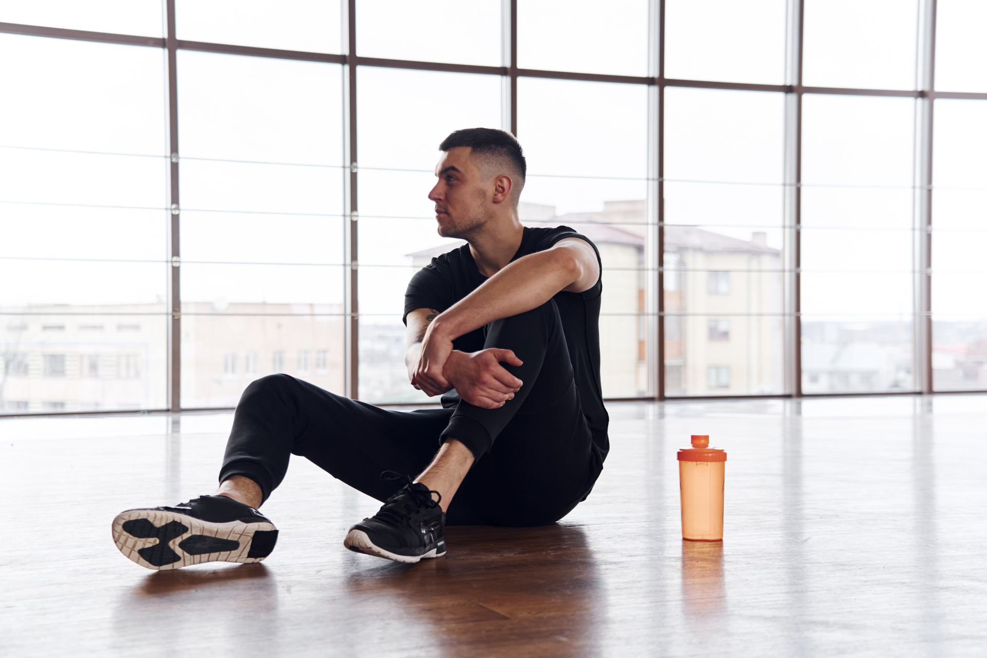 【メンズ向け】筋トレ用ジョガーパンツ13選！ジムでのトレーニングにおすすめ | goodcize