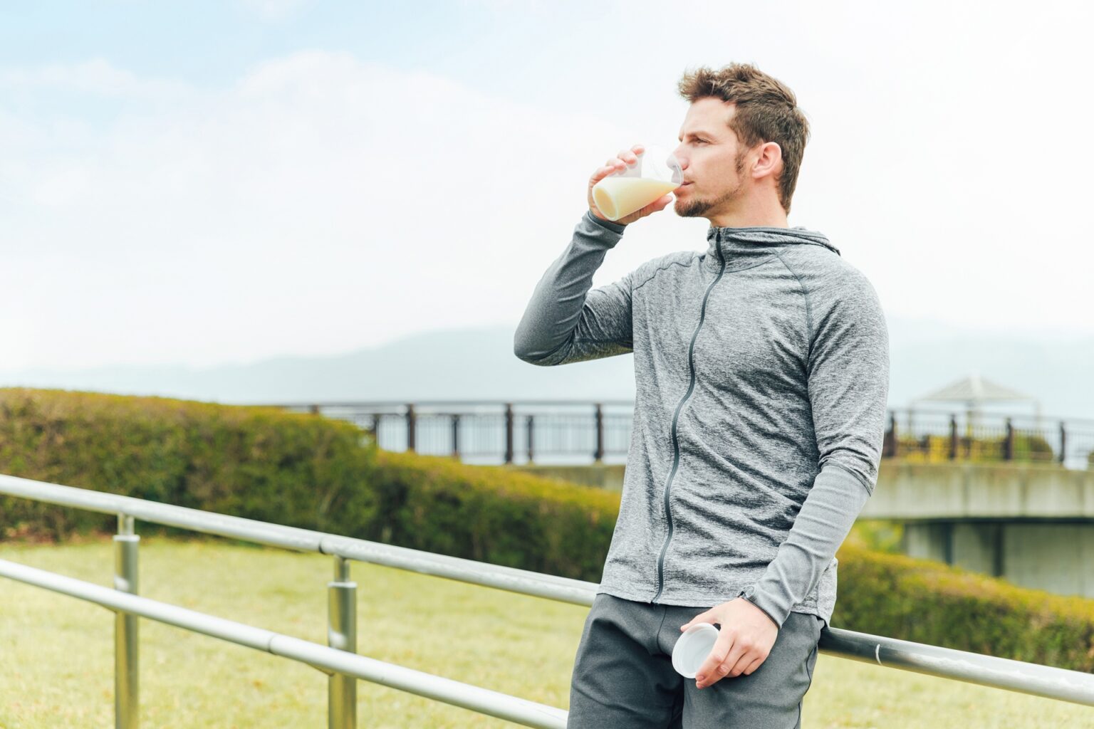 【メンズ】おしゃれなトレーニングウェアおすすめ25選！人気のブランドアイテム | goodcize