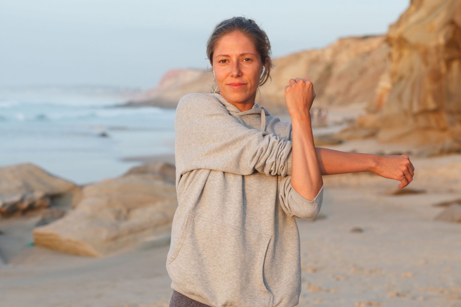 筋トレでなぜパーカーを着るのか？理由とジムおすすめのパーカー16選 | goodcize