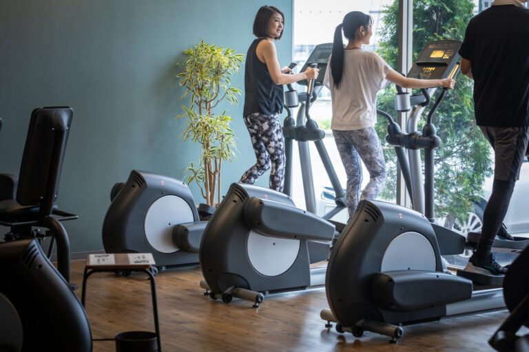 レディース向けフィットネスウェアおすすめブランド12選！おしゃれで可愛い人気のスポーツウェア | goodcize