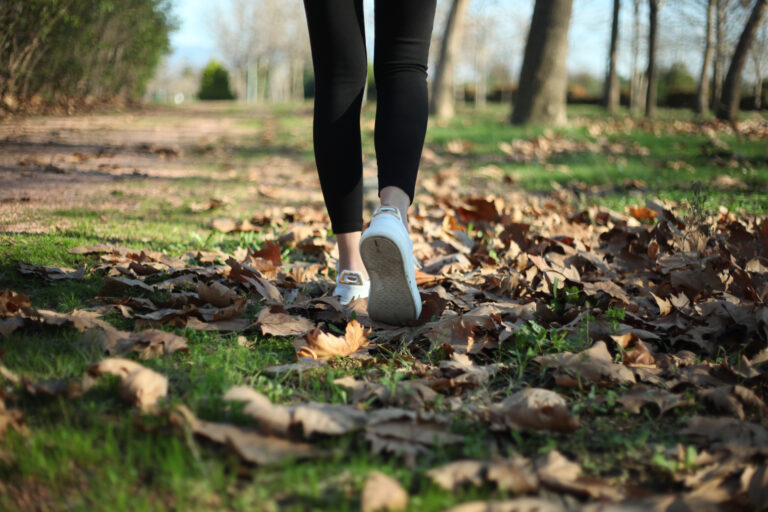 おすすめのランニングソックス13選【選び方も解説】コスパ最強でおしゃれな厚手のアイテム | goodcize