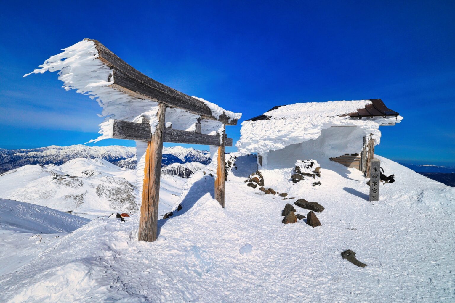 【メンズ、レディース必見】スノボの服装は？おすすめのアイテム10選や行くときの服装も解説 | goodcize